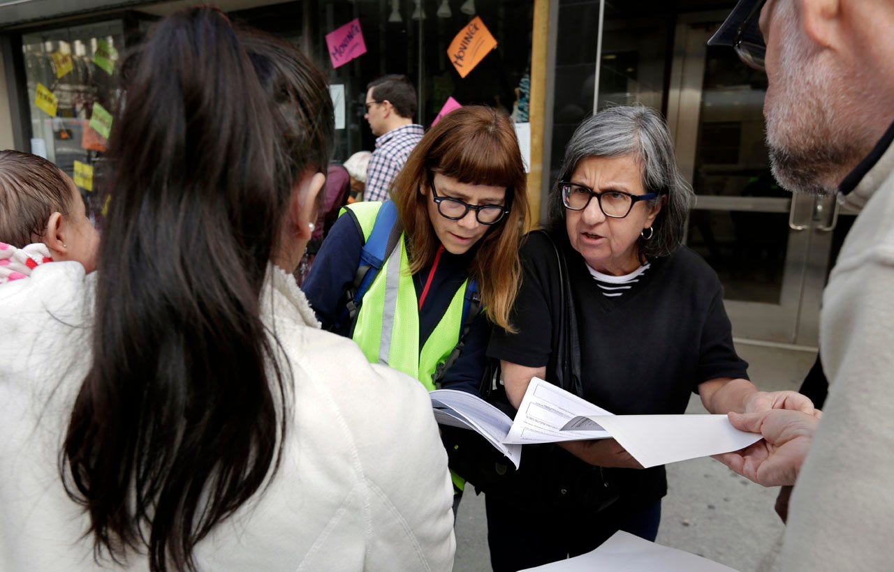 Volunteers look to accompany immigrants in U.S. courts | Fox News