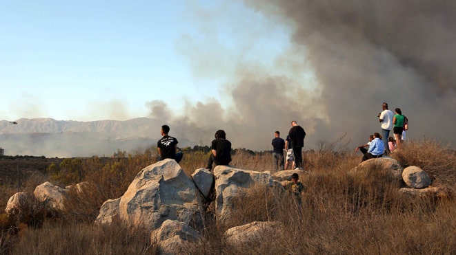 Crews gain ground on Camp Pendleton wildfire in Southern California ...