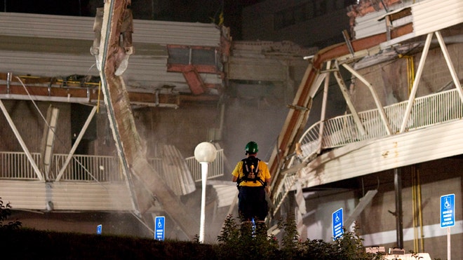 2 bodies recovered in Canada mall roof collapse | Fox News