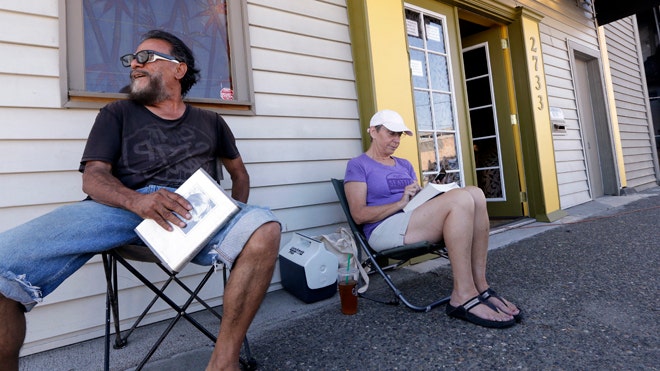 Legal marijuana goes on sale in Washington | Fox News