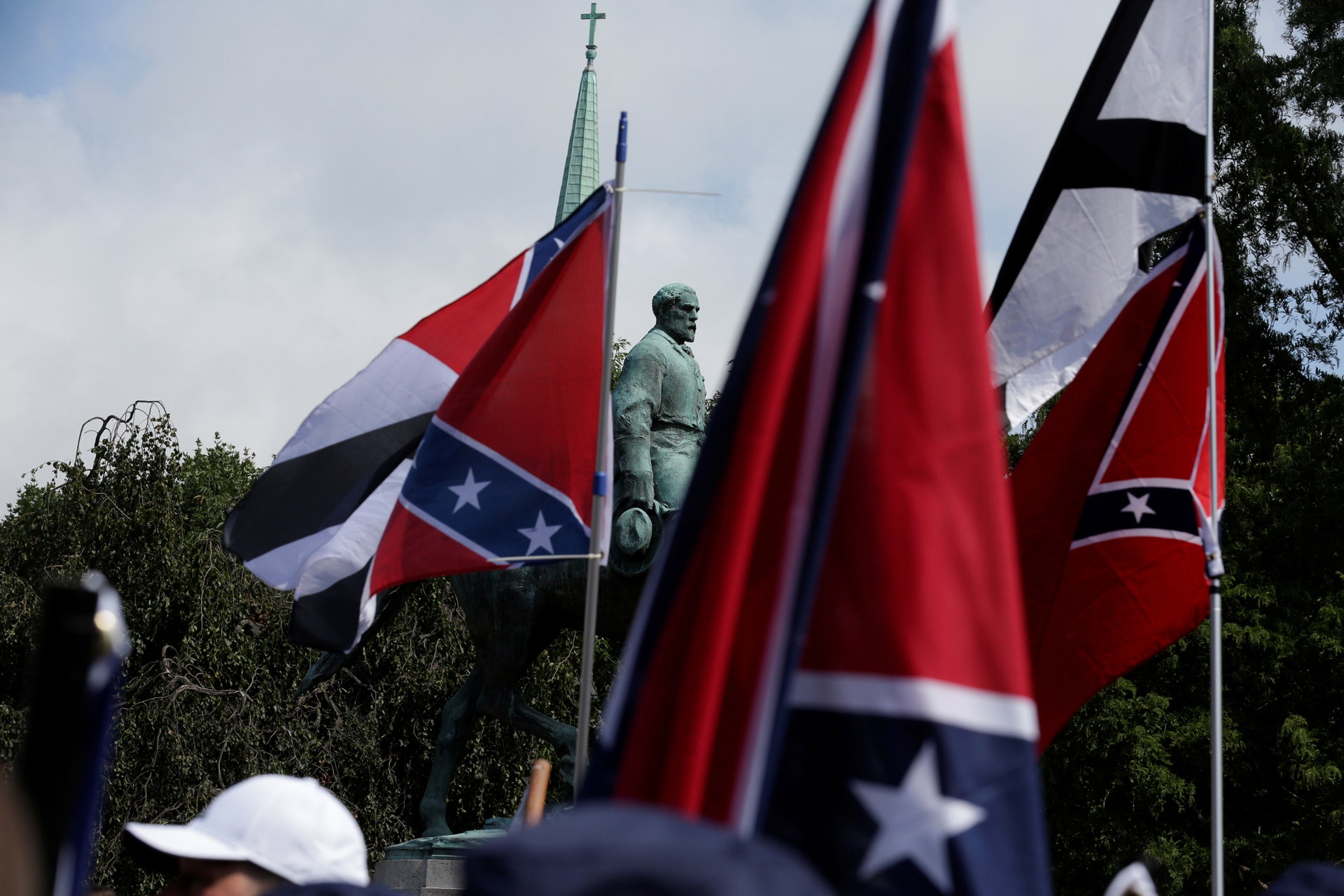 Charlottesville rallier Cantwell reportedly surrenders to police | Fox News