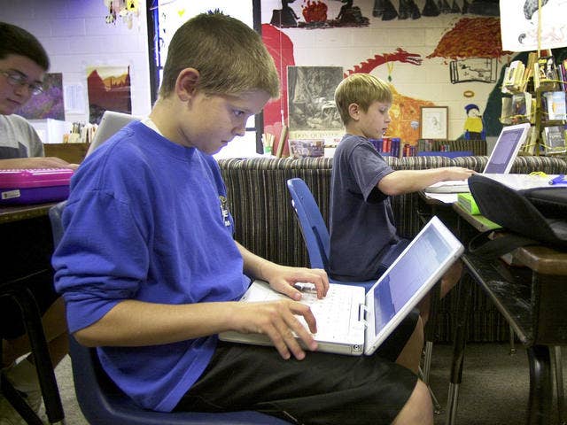 Tennessee district spends $5.2M to align with Common Core standards ...