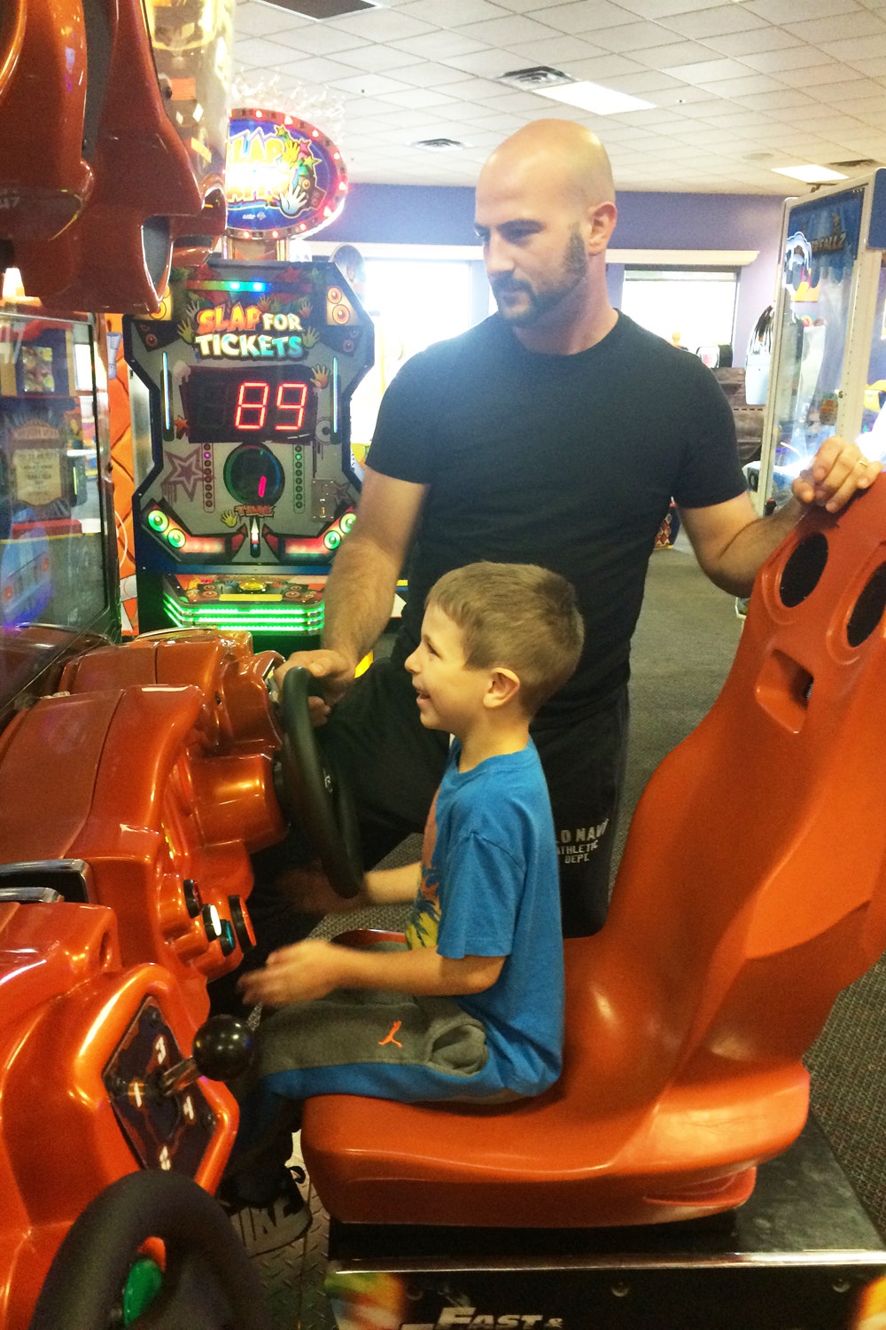 Chuck E. Cheese hosting 'sensory-free' Sundays for autistic children ...