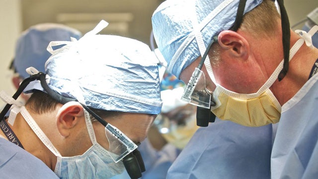 Surgeons perform kidney transplant without need for dialysis | Fox News