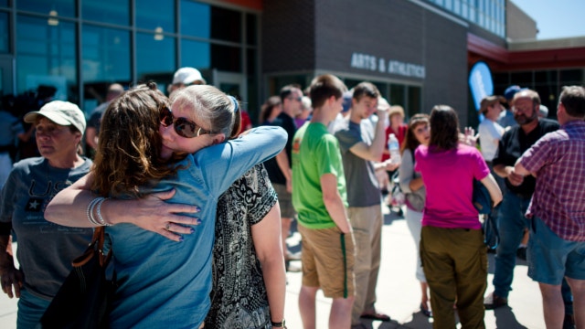 Residents displaced by Colorado wildfire see destruction firsthand ...