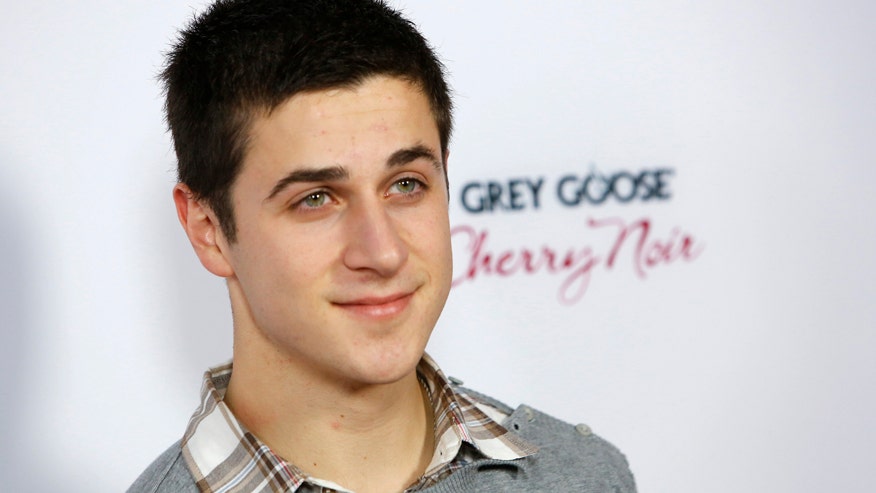 Former Disney star David Henrie cast as Ronald Reagan in new biopic ...