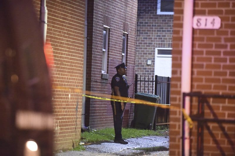Suspect dead, Baltimore cop wounded in shootout that sounded 'like a ...