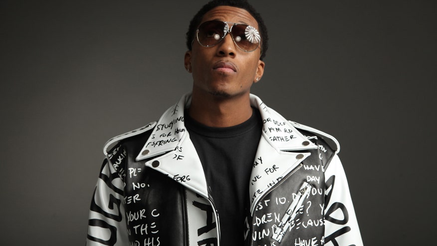 Lecrae takes artist of the year at Dove Awards | Fox News