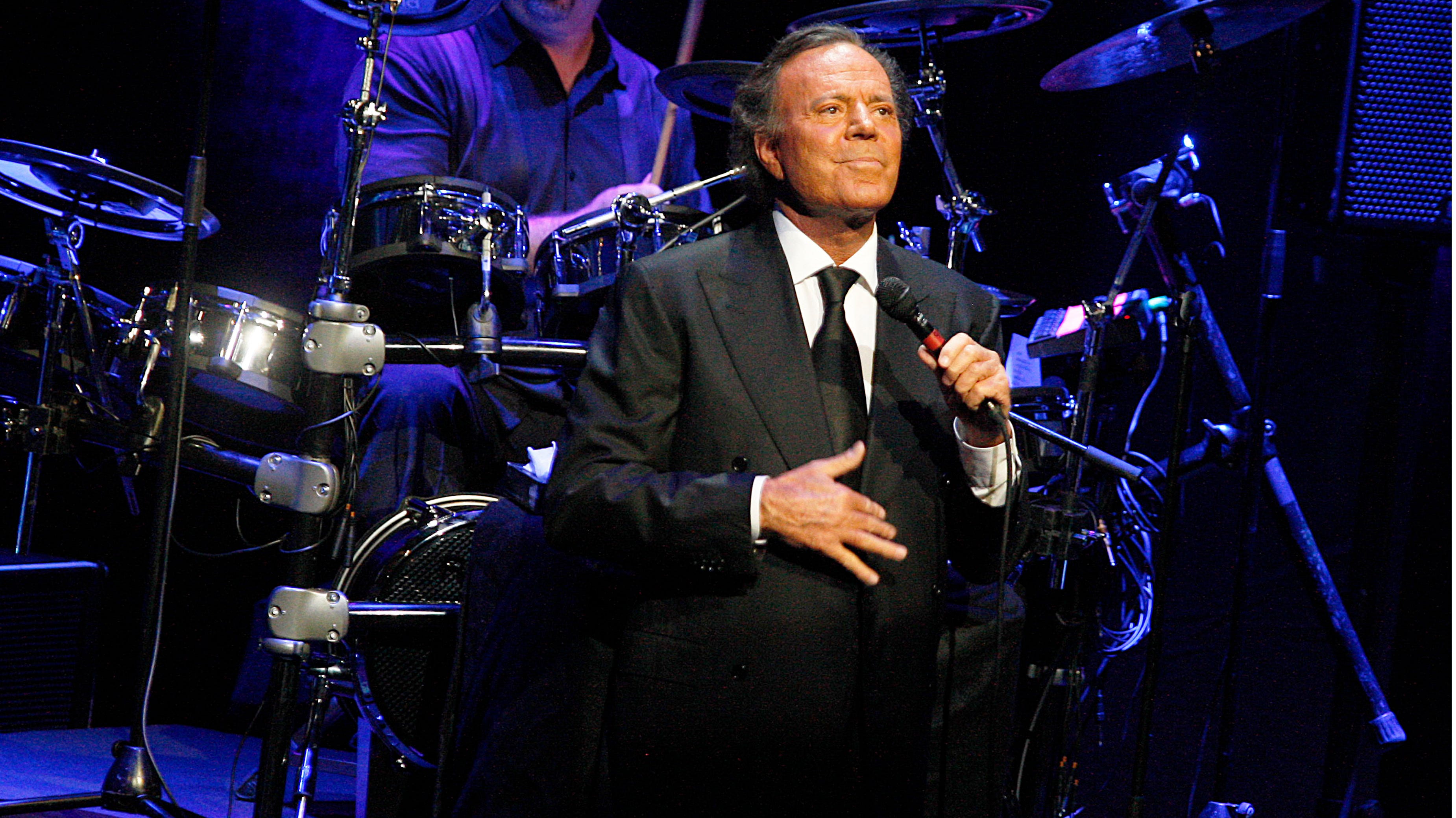 Latin Songwriters Hall of Fame Opens Honoring Julio Iglesias, Jose ...