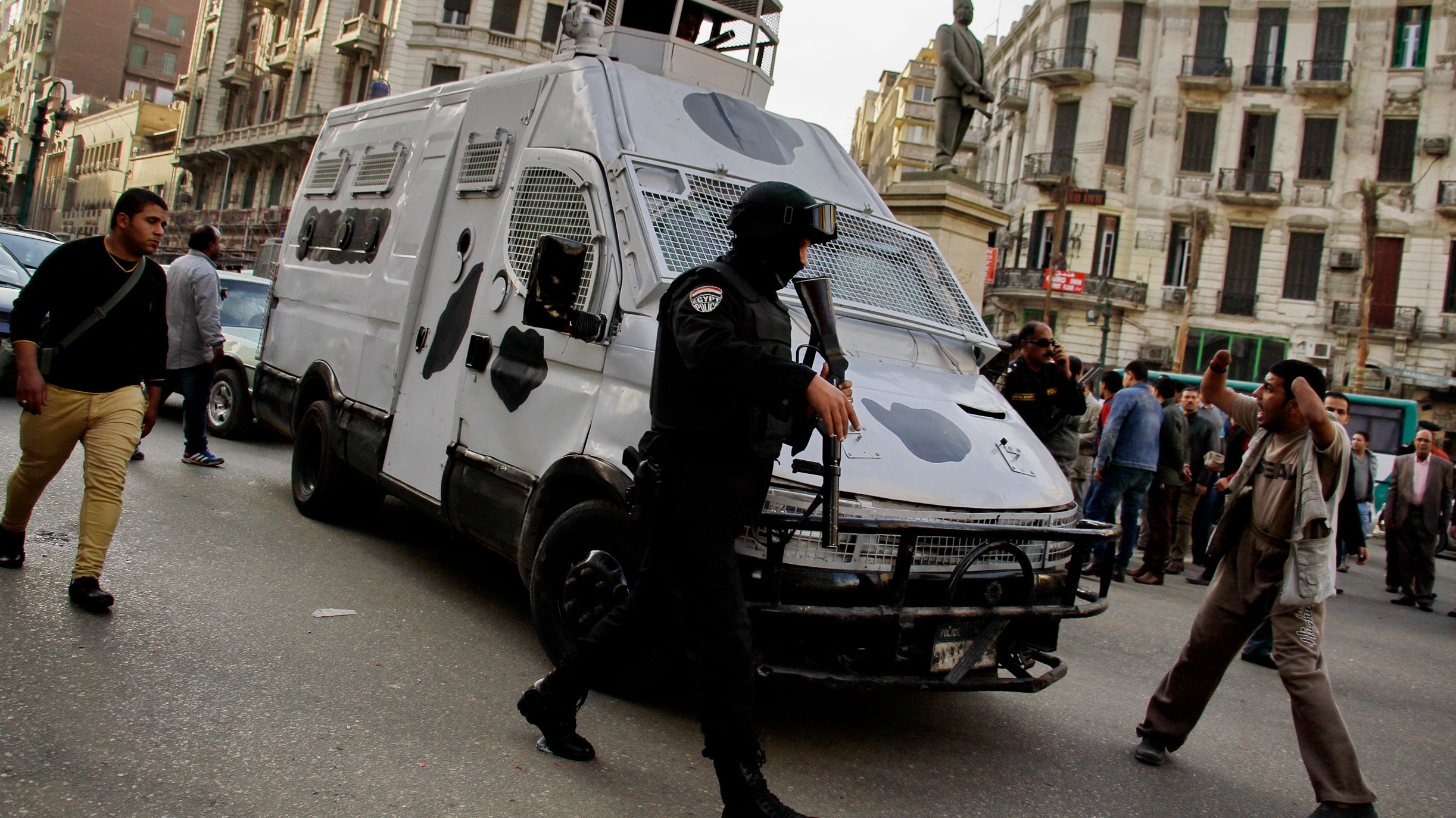 9 killed in Cairo clashes between Islamists, police, Egypt security ...