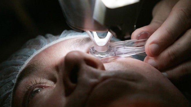 Lawsuit Filed After Man Awoken & 'Tortured' During Eye Surgery | Fox News