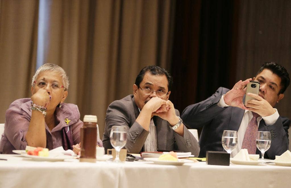 Filipino Muslim rebels reject changes in proposed autonomy law, anxious ...