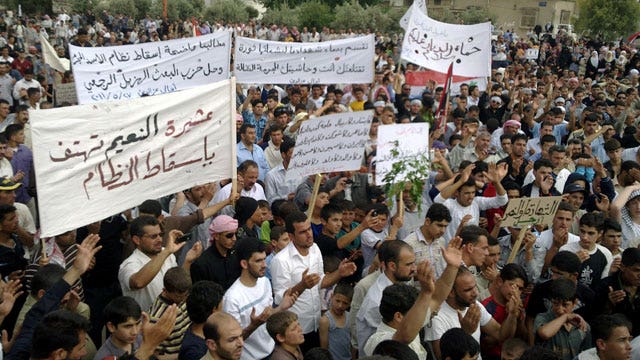 Syrian Tanks Attack Two Central Towns | Fox News