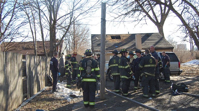 4 dead, 2 critical after Indianapolis house fire | Fox News