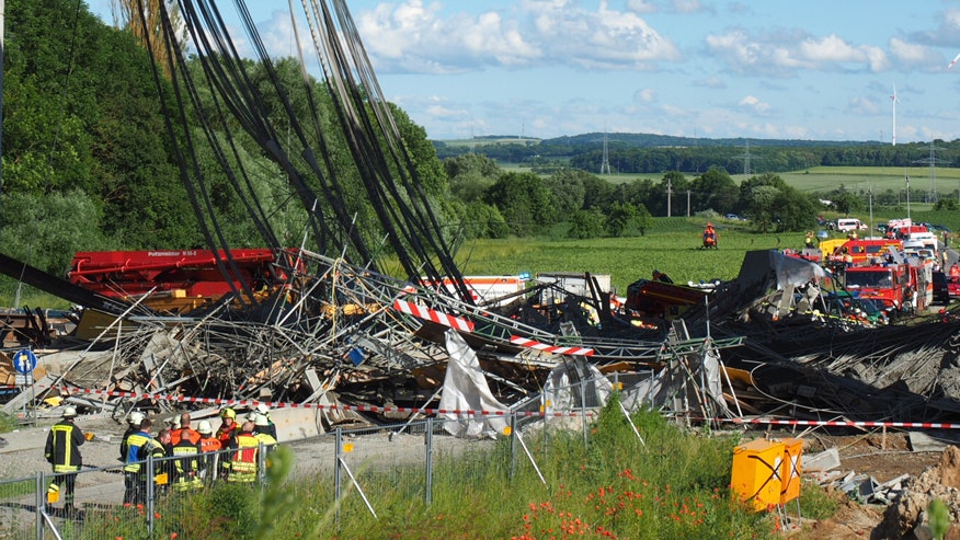 German construction worker killed, 6 injured in bridge scaffold ...