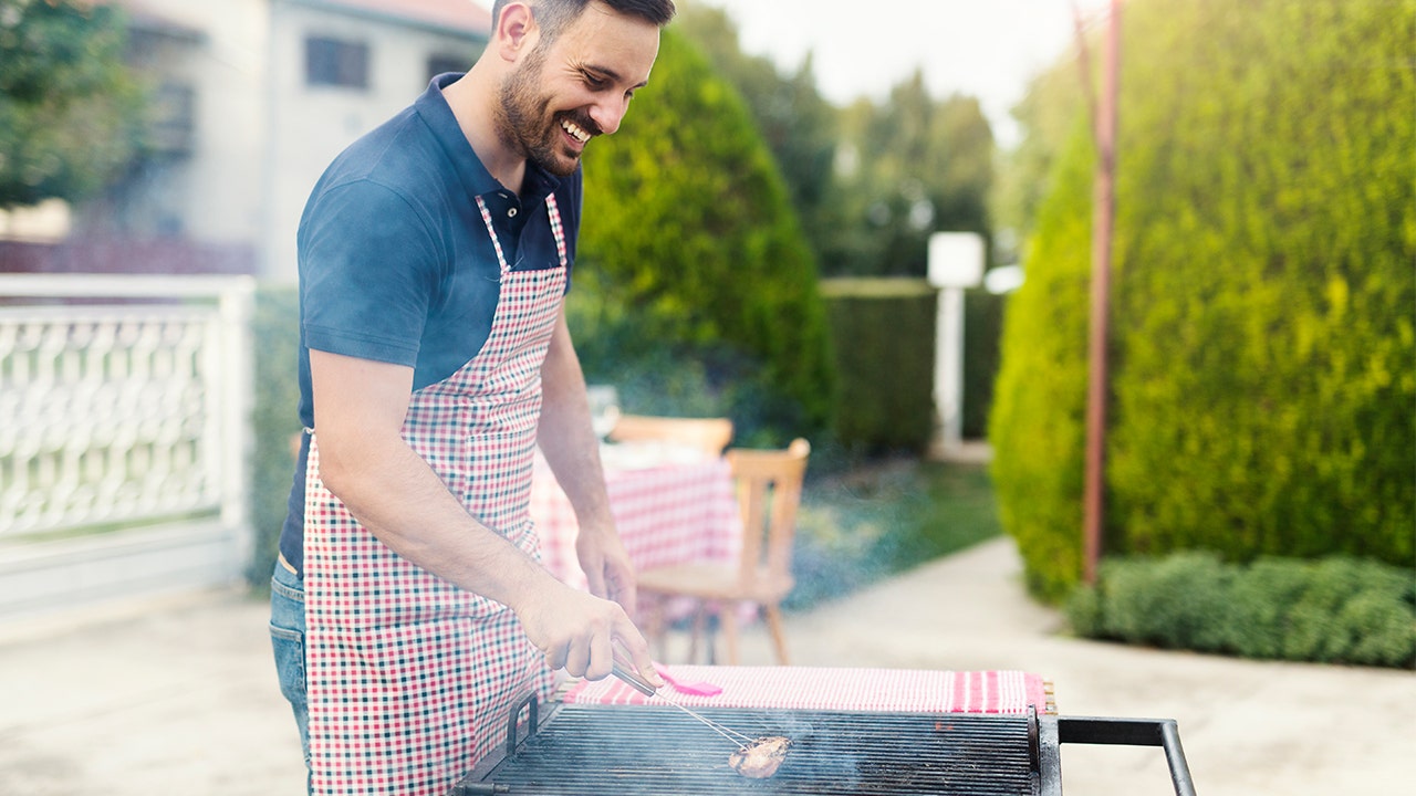 How to prepare your grill for a big cookout | Fox News