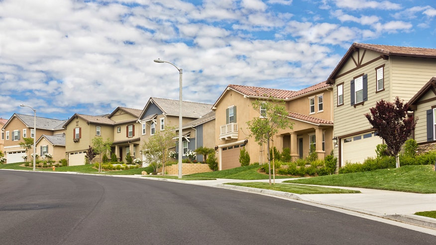 What you need to know before buying an HOA home | Fox News