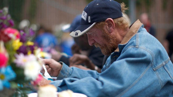 Cities, homeless advocates wage battle over laws against feeding the ...