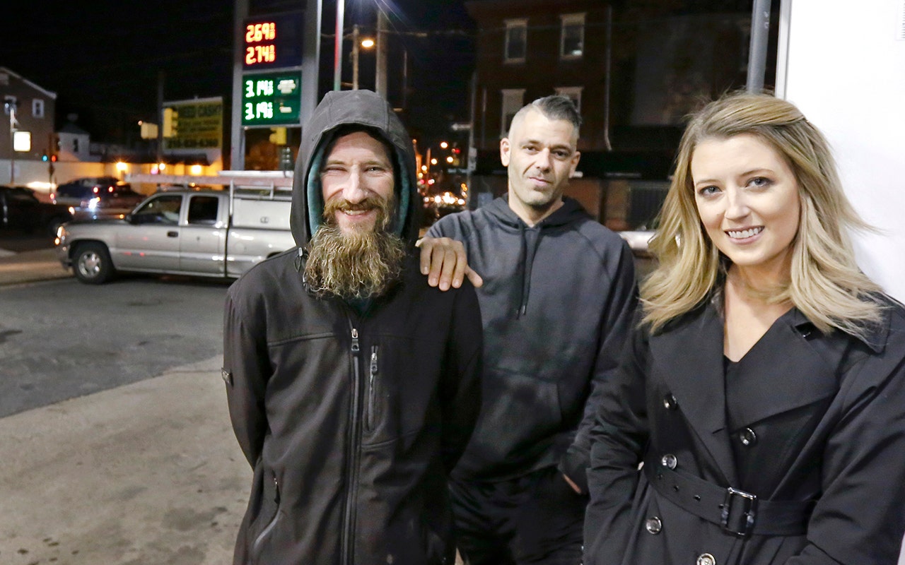 Woman raises more than $350K for homeless man who helped her | Fox News
