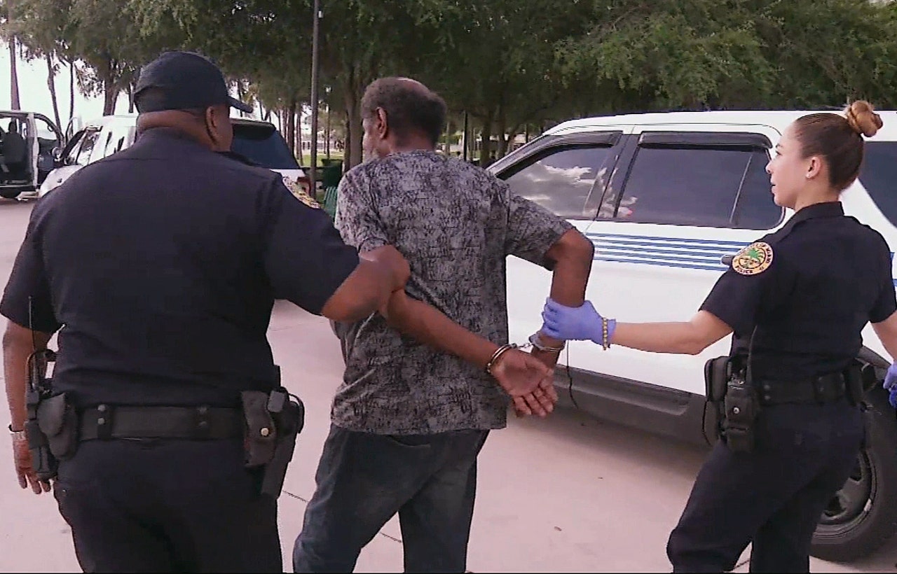 Miami removes homeless from streets as Irma nears | Fox News