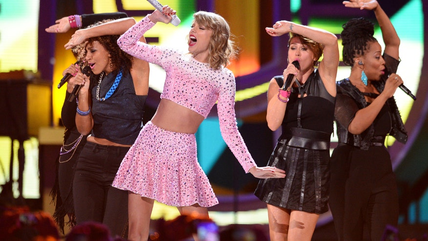 Taylor Swift applauds Emma Watson's speech on feminism | Fox News