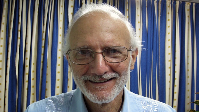 Popcorn, corned beef and smiles as Alan Gross returns home | Fox News