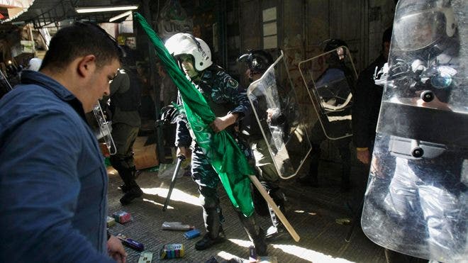 Israeli riot police ordered to guard contested Jerusalem shrine | Fox News