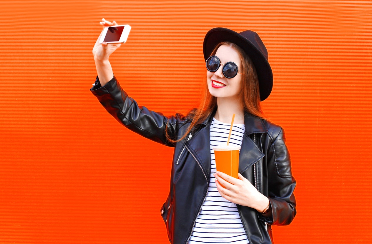 Plus-size model reveals secrets behind Instagram photos | Fox News