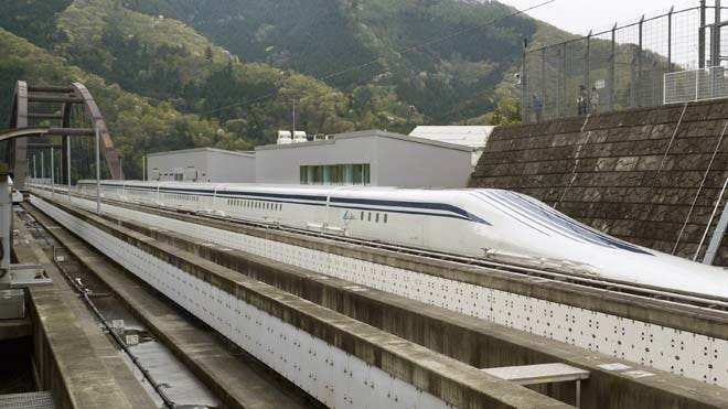Japan's maglev train breaks own speed record at 375 mph | Fox News