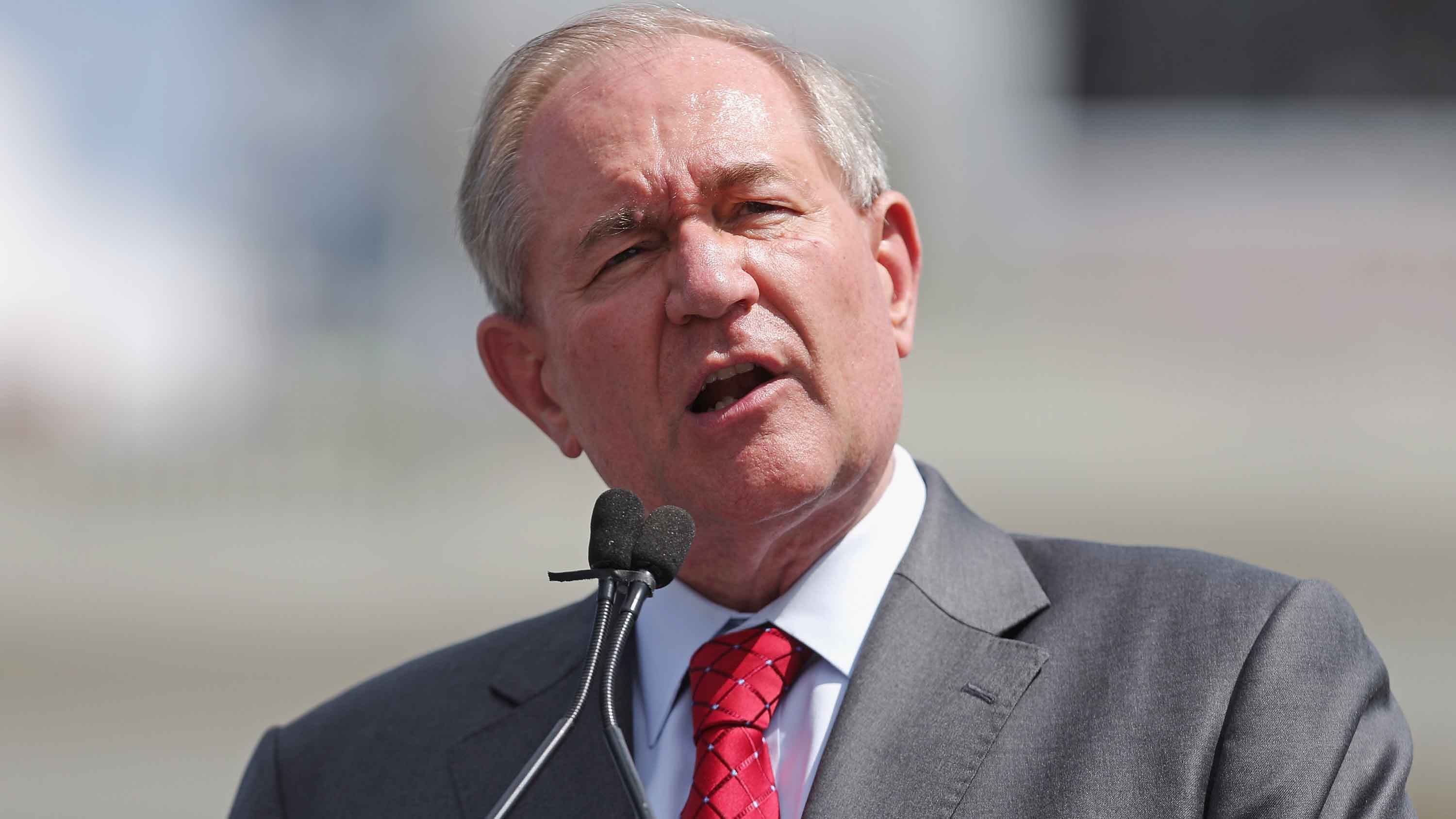 Jim Gilmore taps into Latinos at Hispanic Caucus event to energize his ...