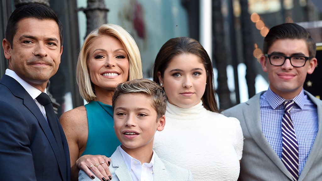 Kelly Ripa shares rare Instagram photo of daughter Lola, 16, at prom ...