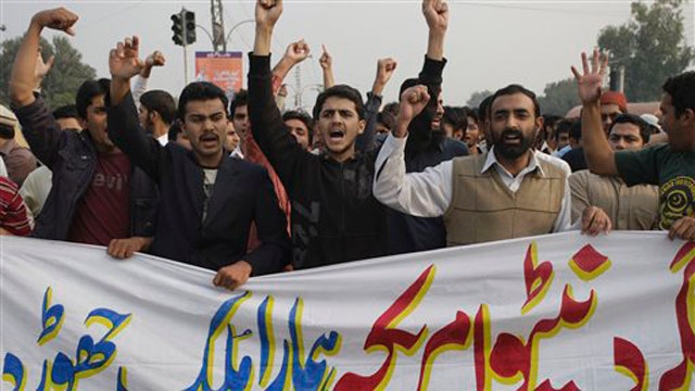 Pakistan Tells U.S. to 'Vacate' Air Base as Border Strike Inflames ...