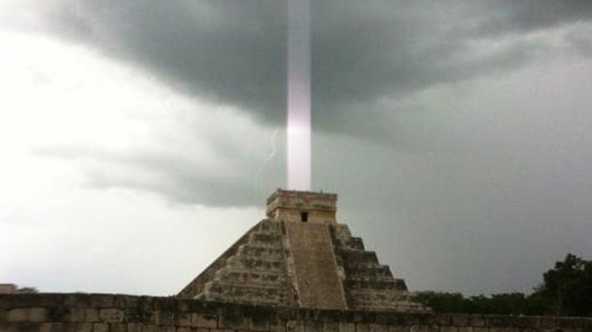 Mayan light beam photo: Message from the gods, or iPhone glitch? | Fox News