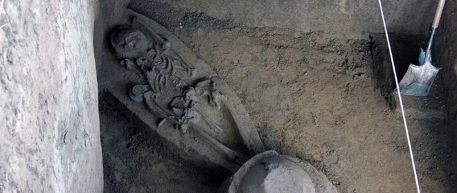 Archaeologists Uncover 1,000 Year Old Mayan Cemetery | Fox News