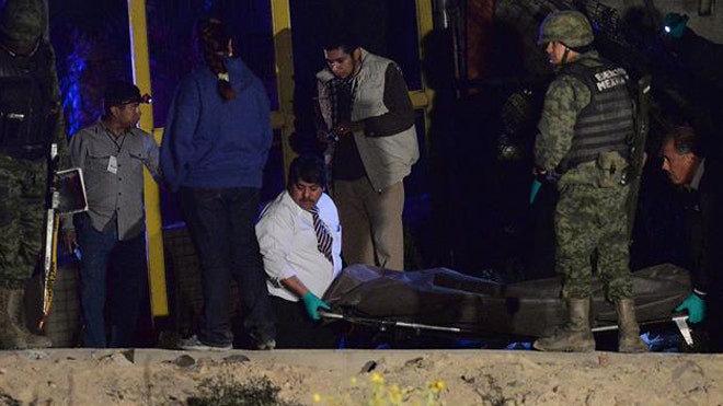 Parents, Their 10-Year-Old Son, And Five Others Die In Plane Crash In ...
