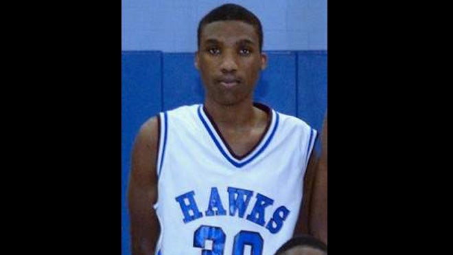 Florida high school basketball player, 18, dies after collapsing during ...