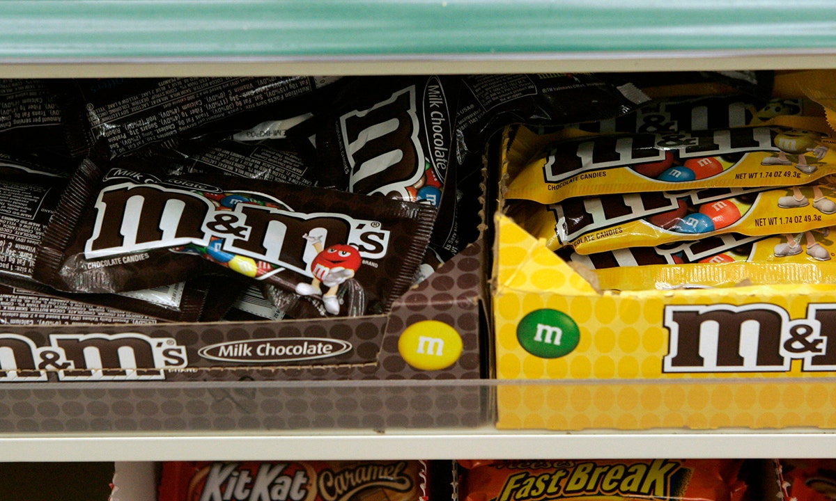 M&M's Christmas commercial sequel comes 20 years after original | Fox News