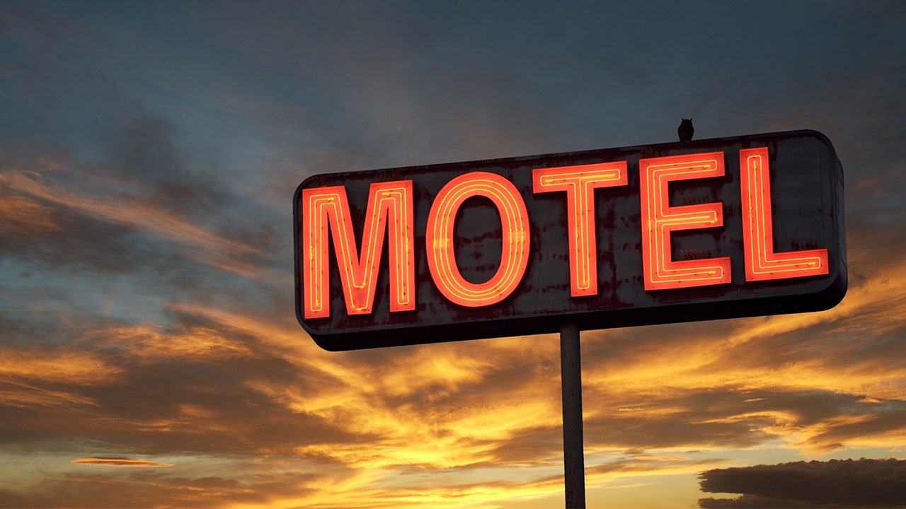 The difference between a hotel and motel | Fox News