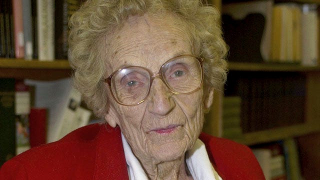 Keepsakes, notes by Nancy Drew author sold at Ohio auction | Fox News