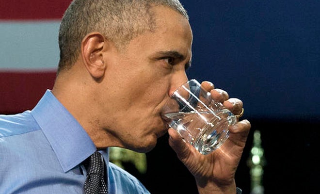 Obama drinks filtered city water in Flint to show it's safe | Fox News