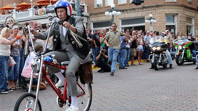 'Pee-Wee Herman' Attracts Thousands to Motorcycle Rally in South Dakota ...