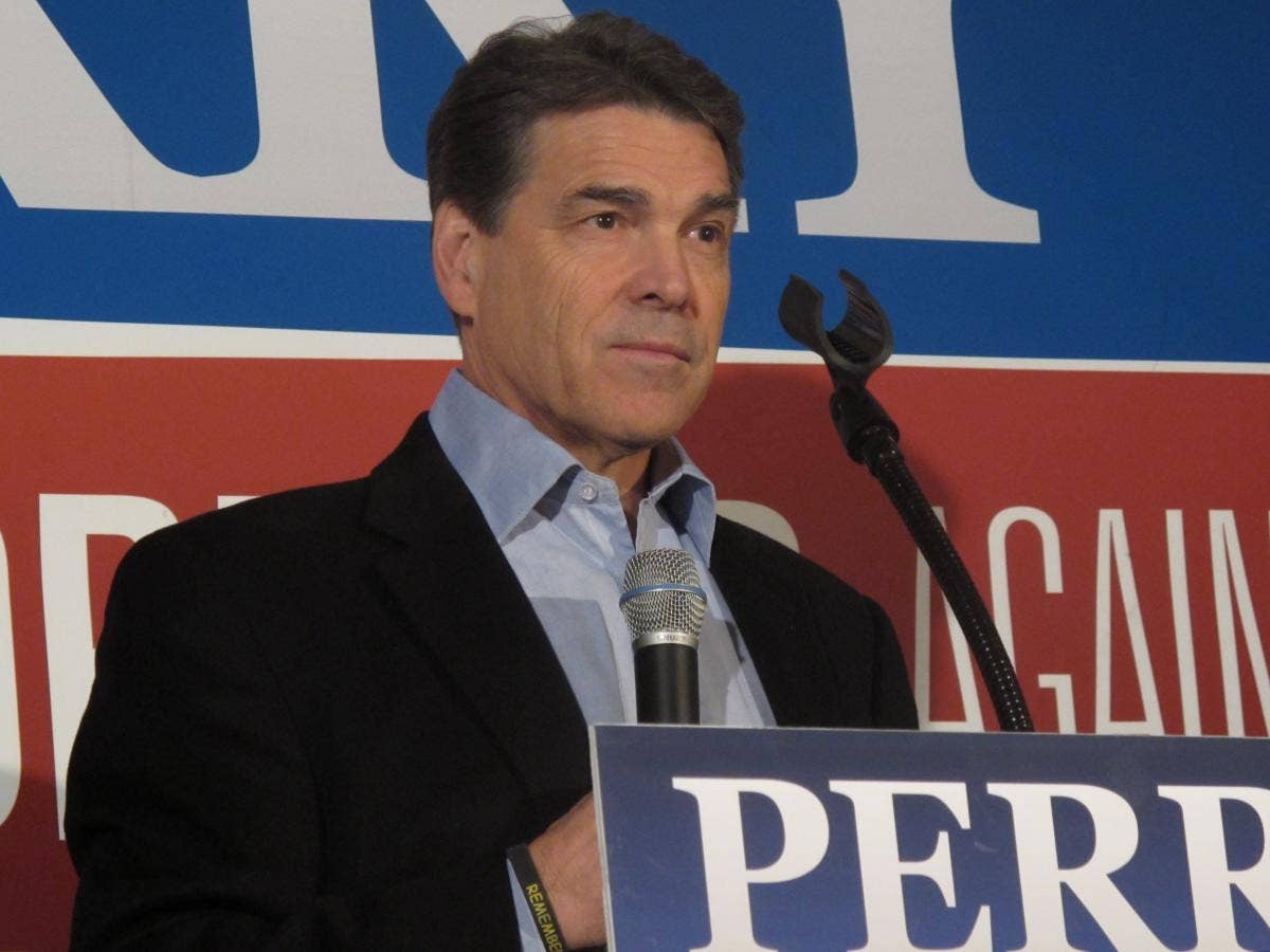 Perry Wears Tribute to Fallen Navy SEAL | Fox News