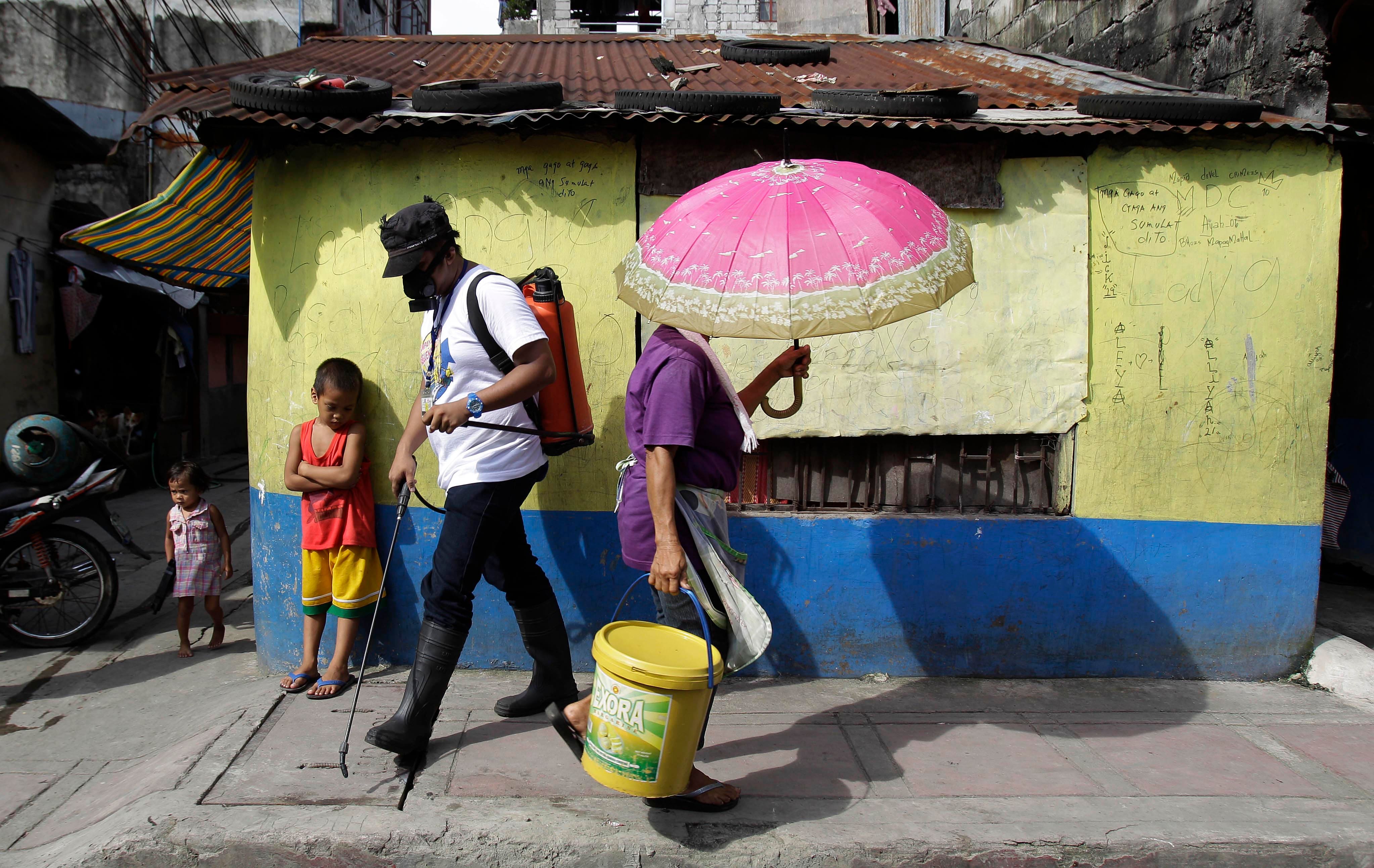 Philippines launches world's first mass dengue vaccination | Fox News