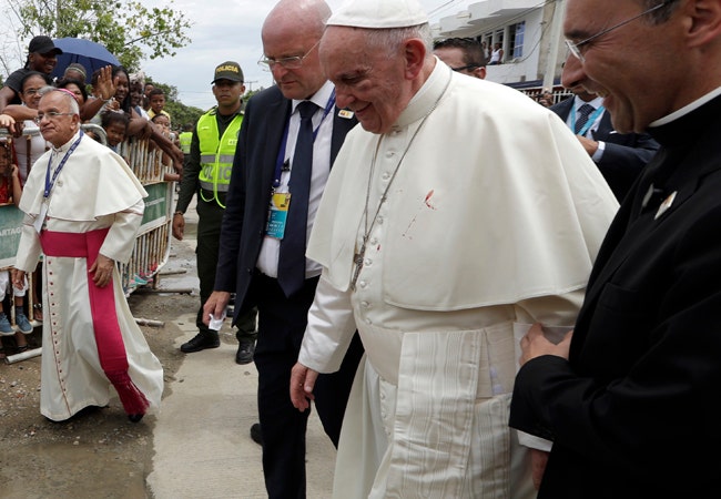 Pope arrival in Cartagena off to bumpy start with black eye | Fox News