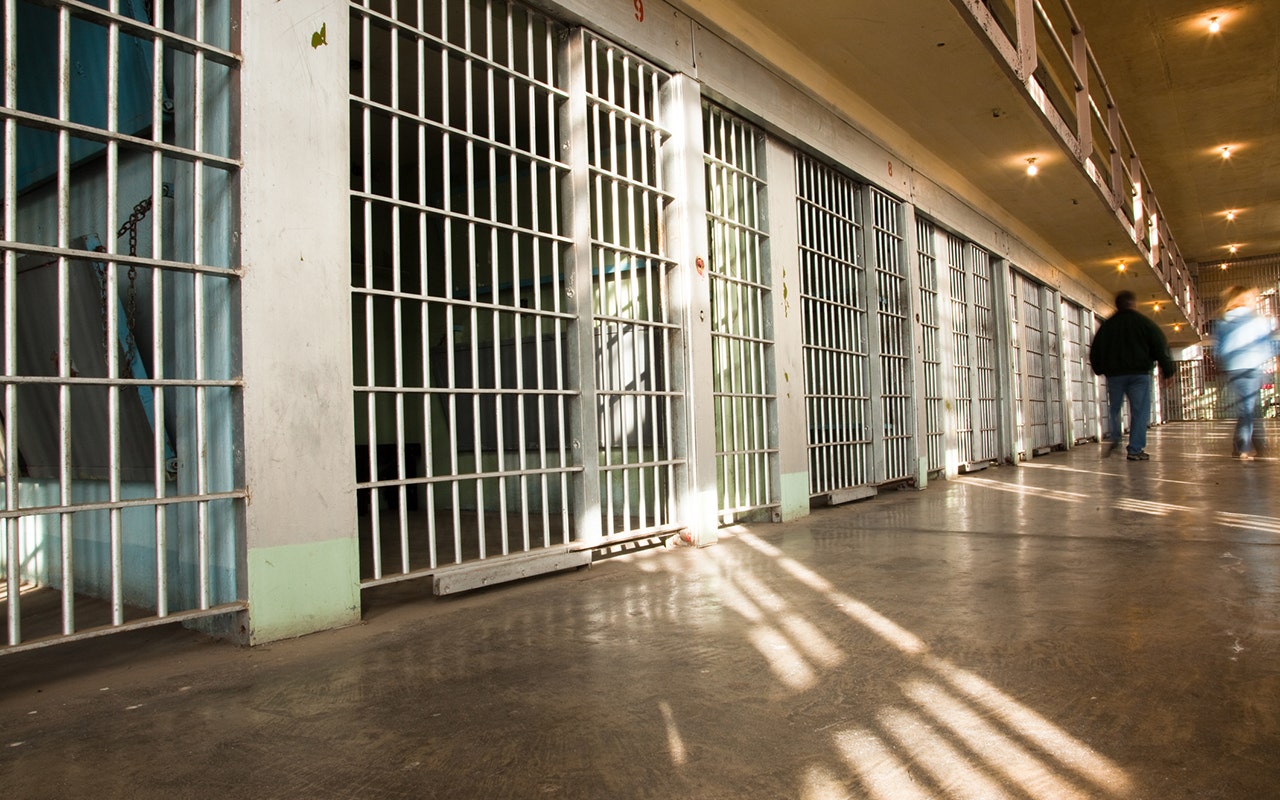 Rikers inmates rewarded with Domino's pizza when they play nice | Fox News