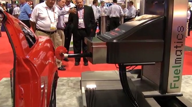 Robot gas pumps ready to fill your tank | Fox News