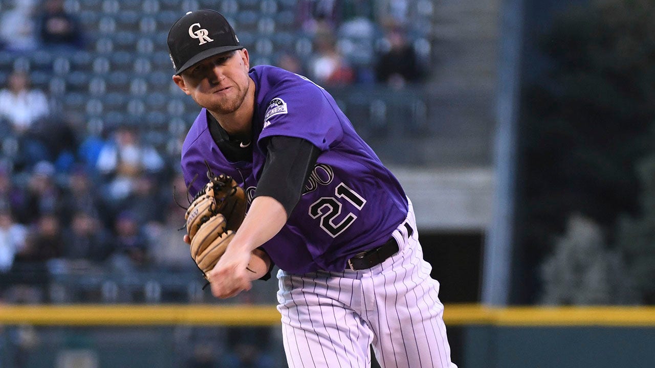 Colorado Rockies win 8th straight to clinch NL playoff spot | Fox News