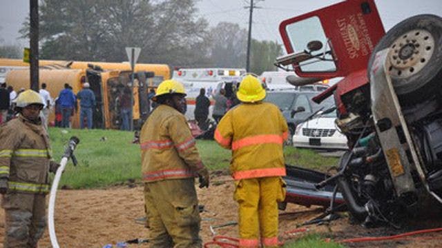 1 Child Dead, Several Injured in Mississippi School Bus Crash | Fox News