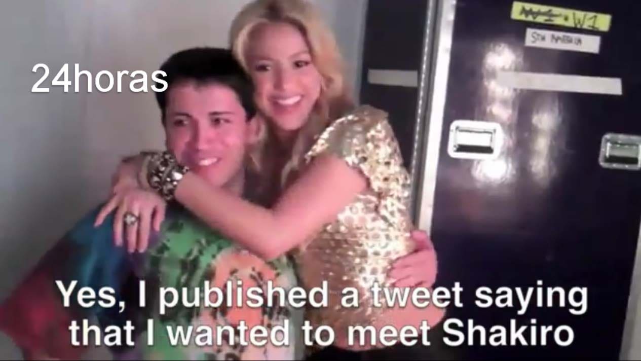 Shakira canta a dúo con Shakiro | Fox News