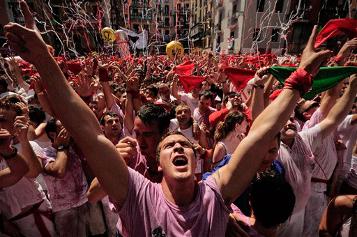 Thousands Gather in Spain for Famous Bull-Running Festival | Fox News